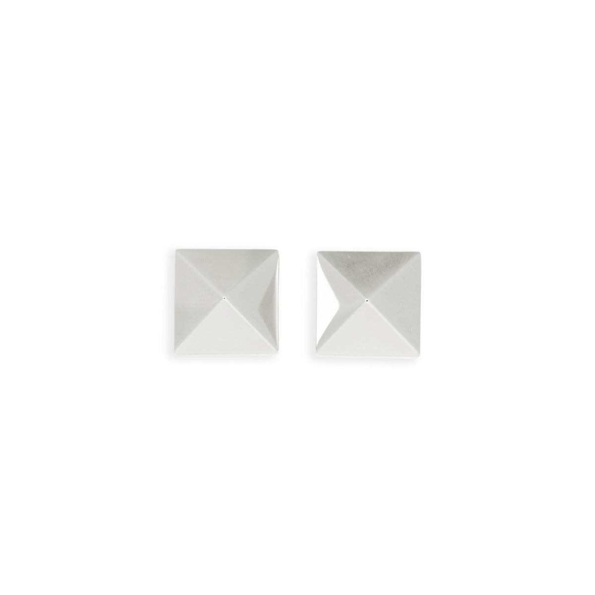 Pyramid Studs - Silver Medium